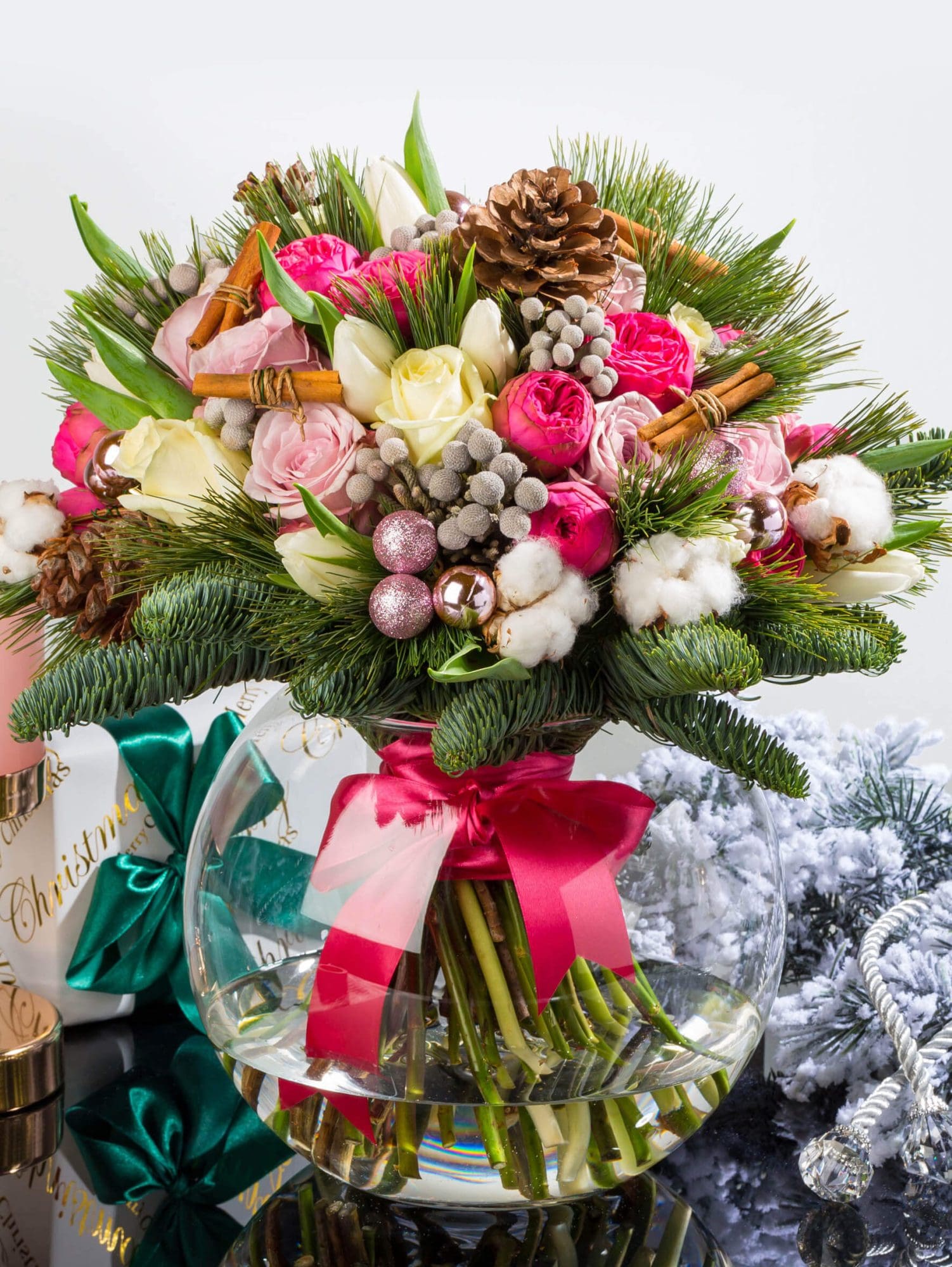 Kalėdinė puokštė | WOWflowers