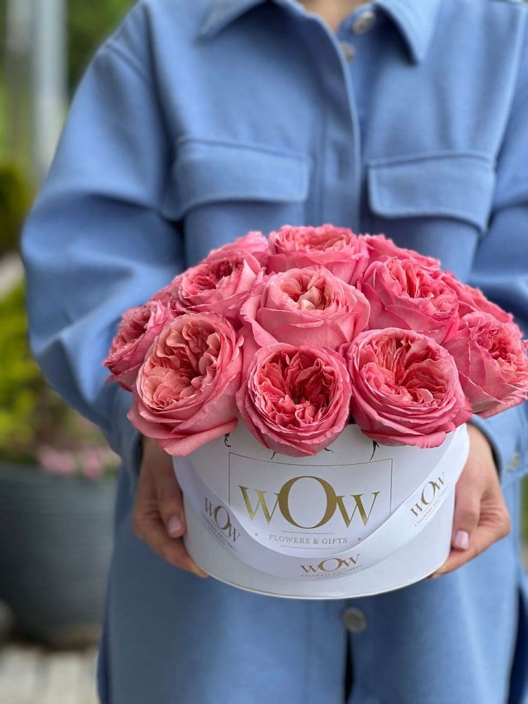 Rožės dėžutėje "Pink Expression" | wowflowers.lt